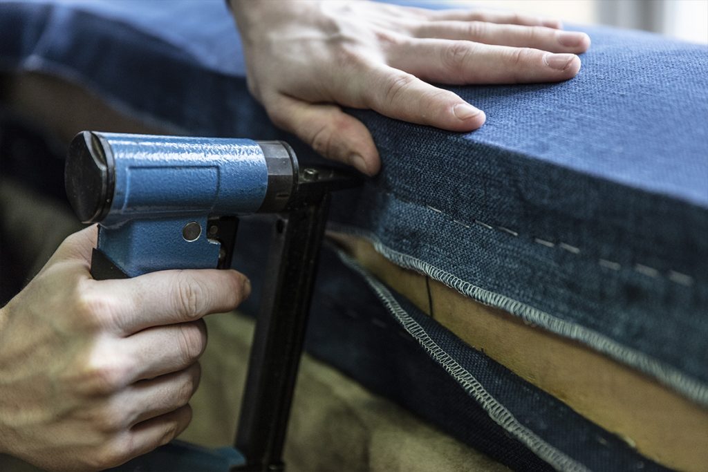 Sofa neu beziehen Berlin - Sofa aufpolstern lassen